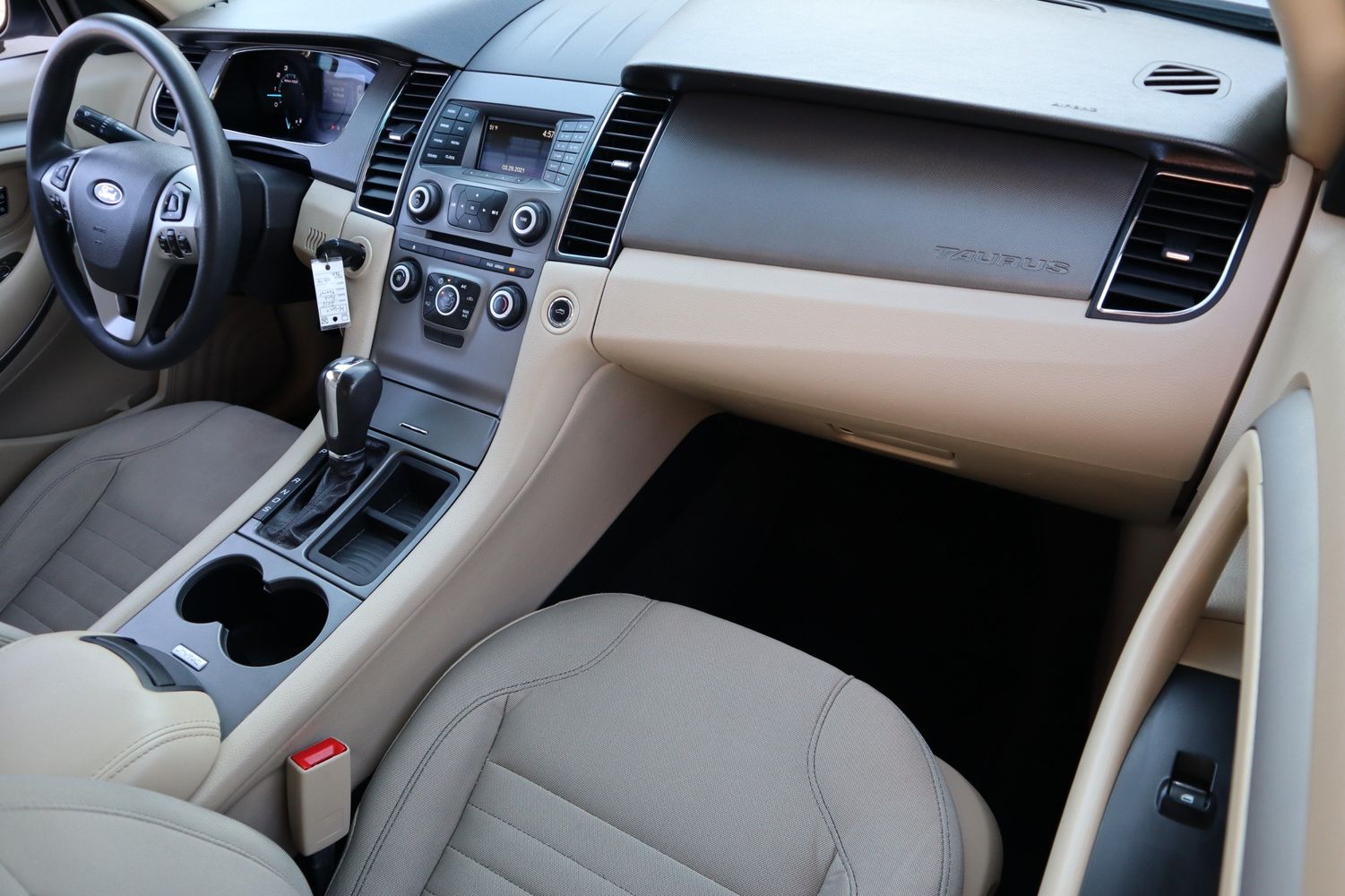 2015 Ford Taurus SE | Victory Motors of Colorado