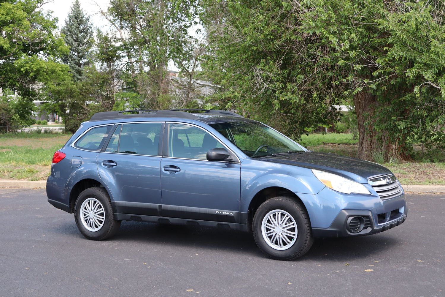 2013 Subaru Outback 2.5i | Victory Motors of Colorado
