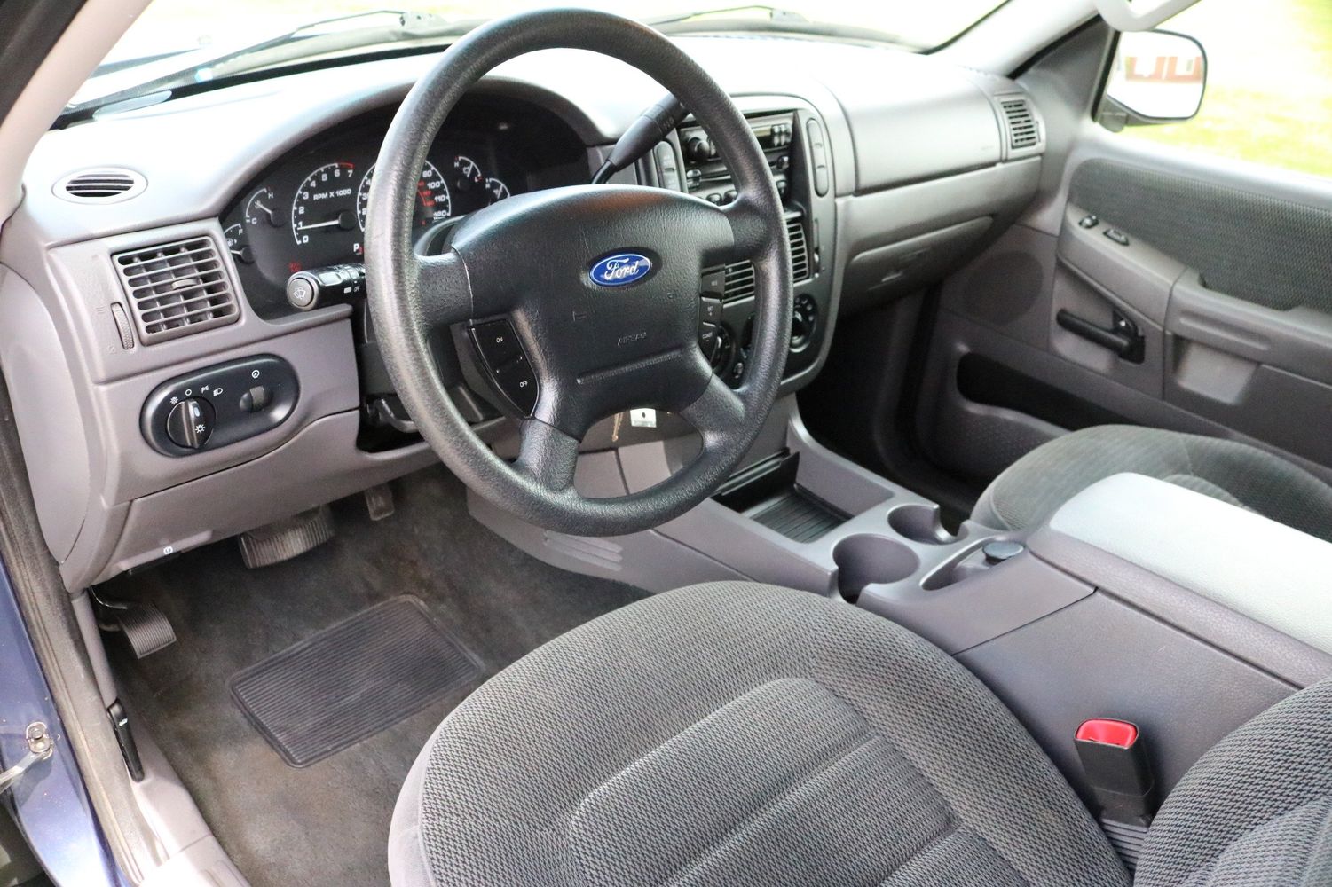 2002 Ford Explorer XLT | Victory Motors of Colorado