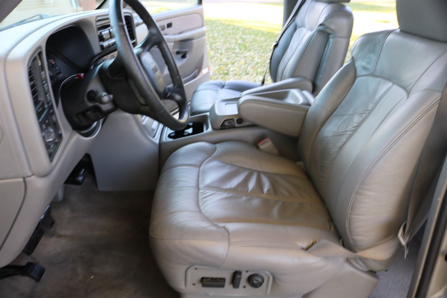 2001 GMC Sierra 2500HD SLT | Victory Motors of Colorado