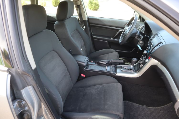 2008 Subaru Outback 2.5i | Victory Motors of Colorado
