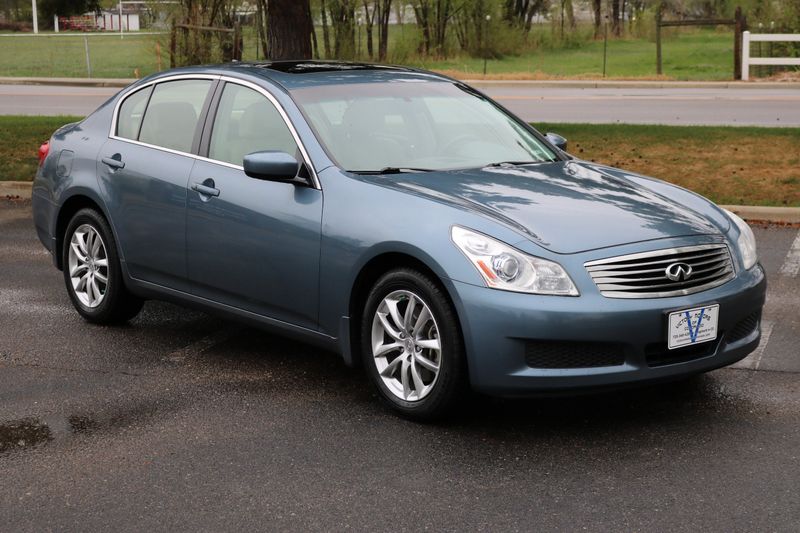 2009 INFINITI G37 Sedan Photos
