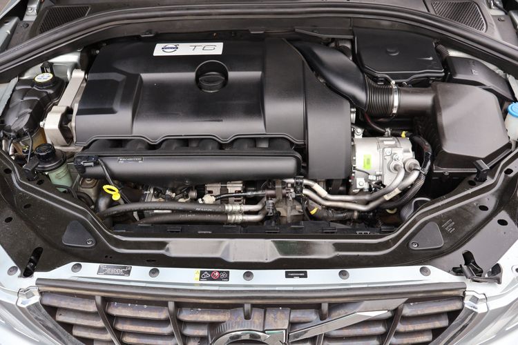 2013 Volvo XC60 T6 | Victory Motors of Colorado