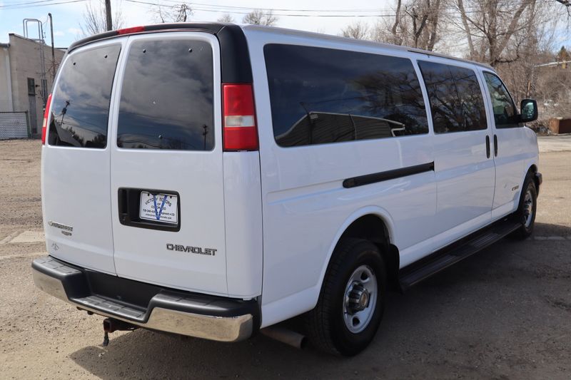 2005 Chevrolet Express Passenger Photos