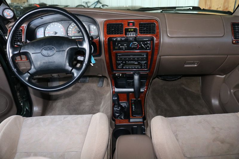 1999 Toyota 4Runner Photos