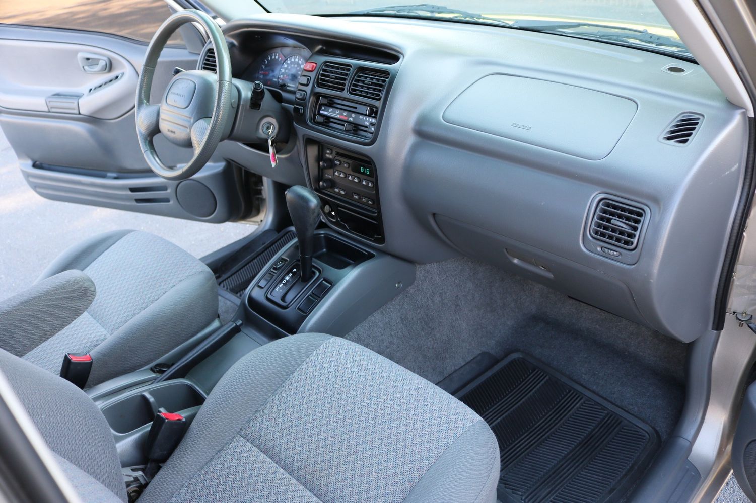 2003 Chevrolet Tracker Soft Top | Victory Motors of Colorado