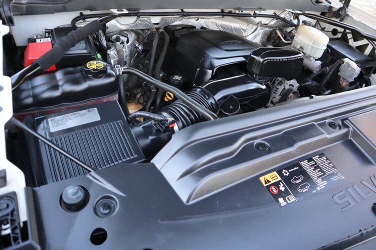 2016 Chevrolet Silverado LT | Victory Motors of Colorado