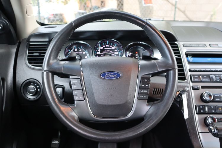 2011 Ford Taurus SEL | Victory Motors of Colorado