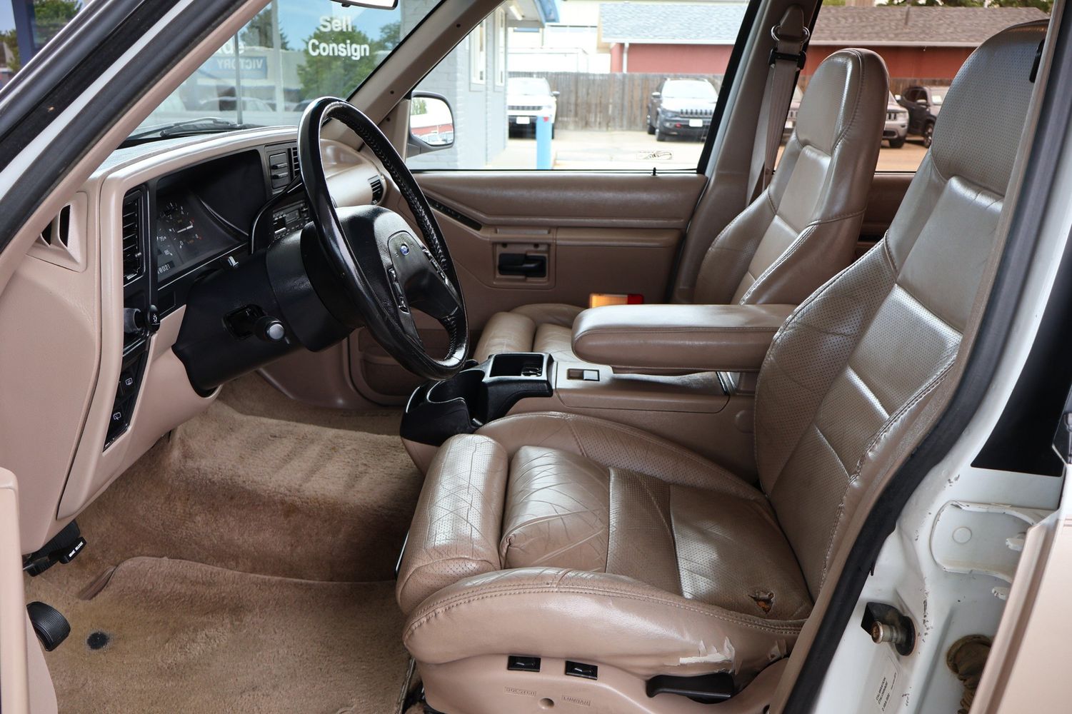 1992 Ford Explorer XLT | Victory Motors of Colorado
