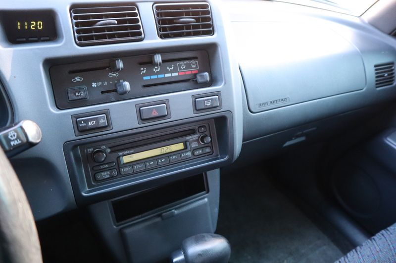 1999 Toyota RAV4 Photos