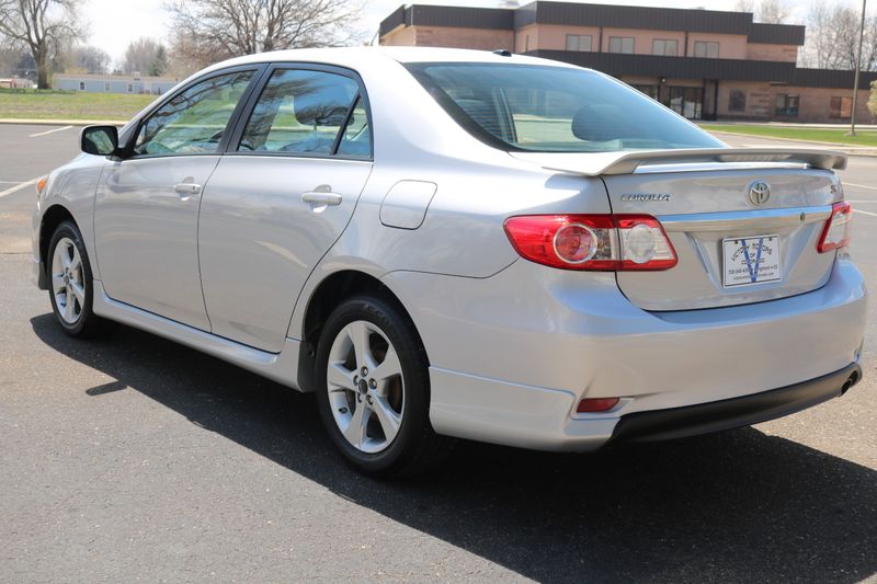 2011 Toyota Corolla Photos