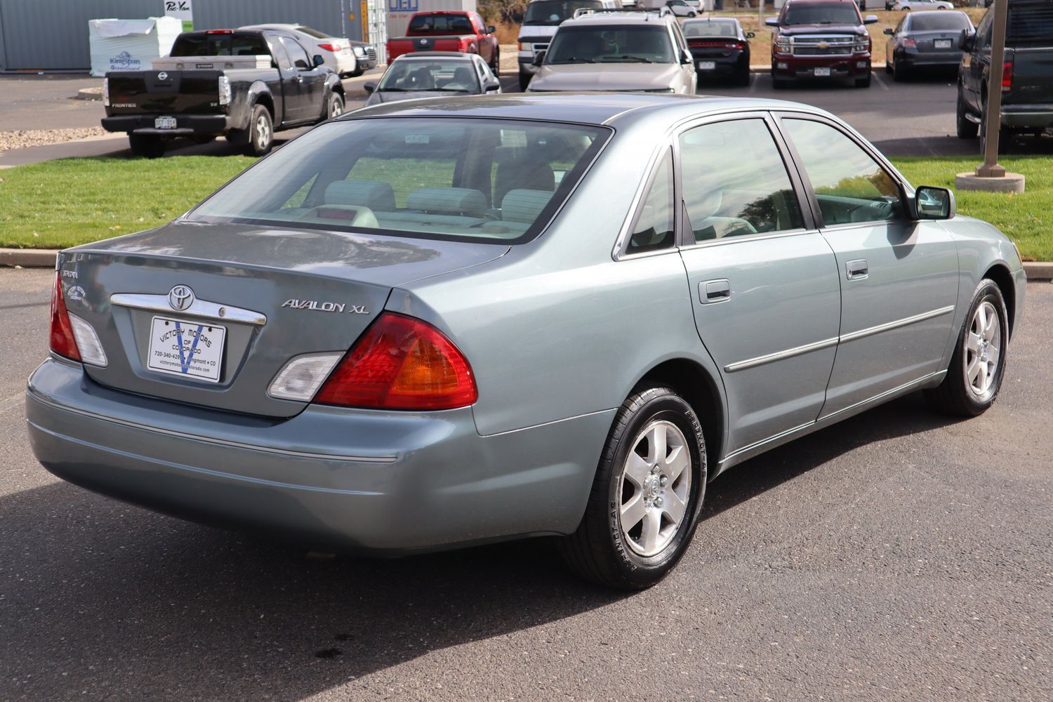 2001 Toyota Avalon XL | Victory Motors of Colorado