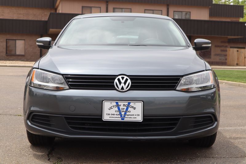 2012 Volkswagen Jetta Photos