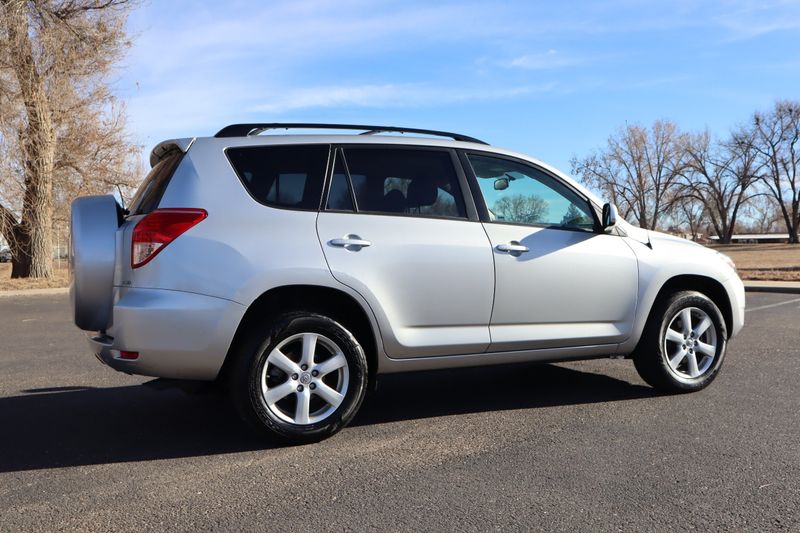 2007 Toyota RAV4 Photos