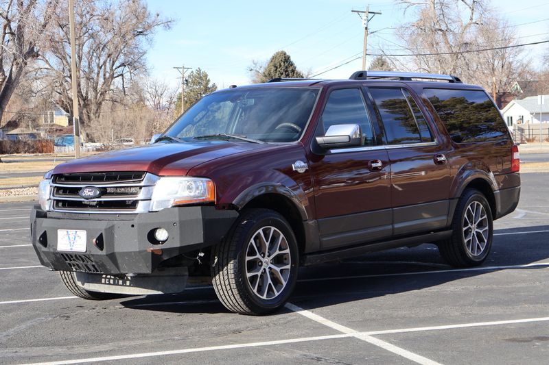 2017 Ford Expedition EL Photos