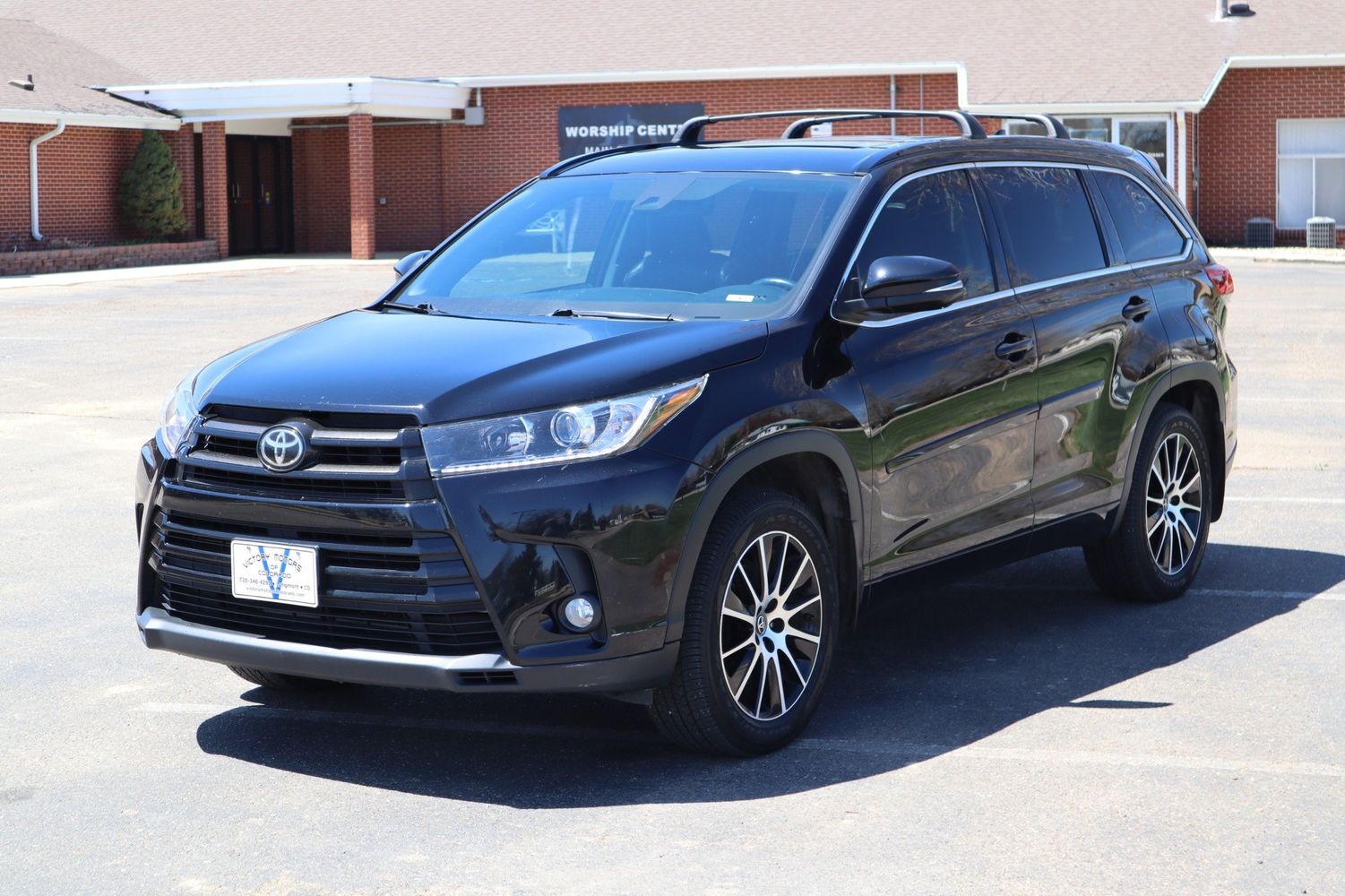 2017 Toyota Highlander SE | Victory Motors of Colorado