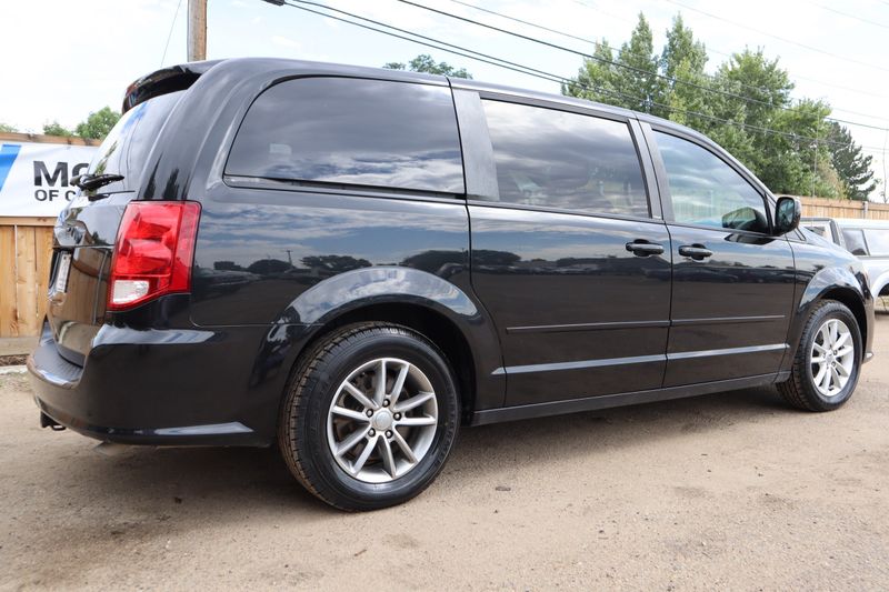 2014 Dodge Grand Caravan Photos