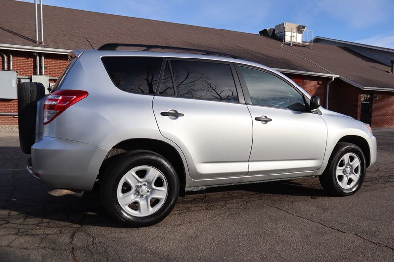 2011 Toyota RAV4 Photos