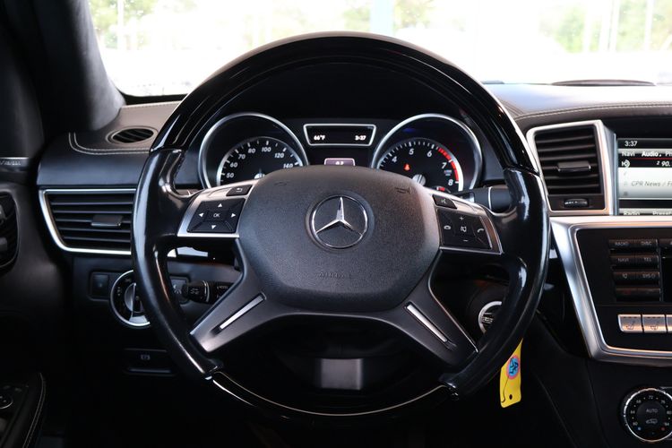 2016 Mercedes-Benz GL-Class GL 550 4MATIC | Victory Motors of Colorado