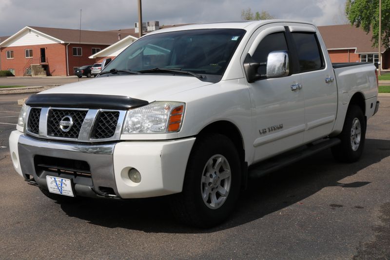 2005 Nissan Titan Photos