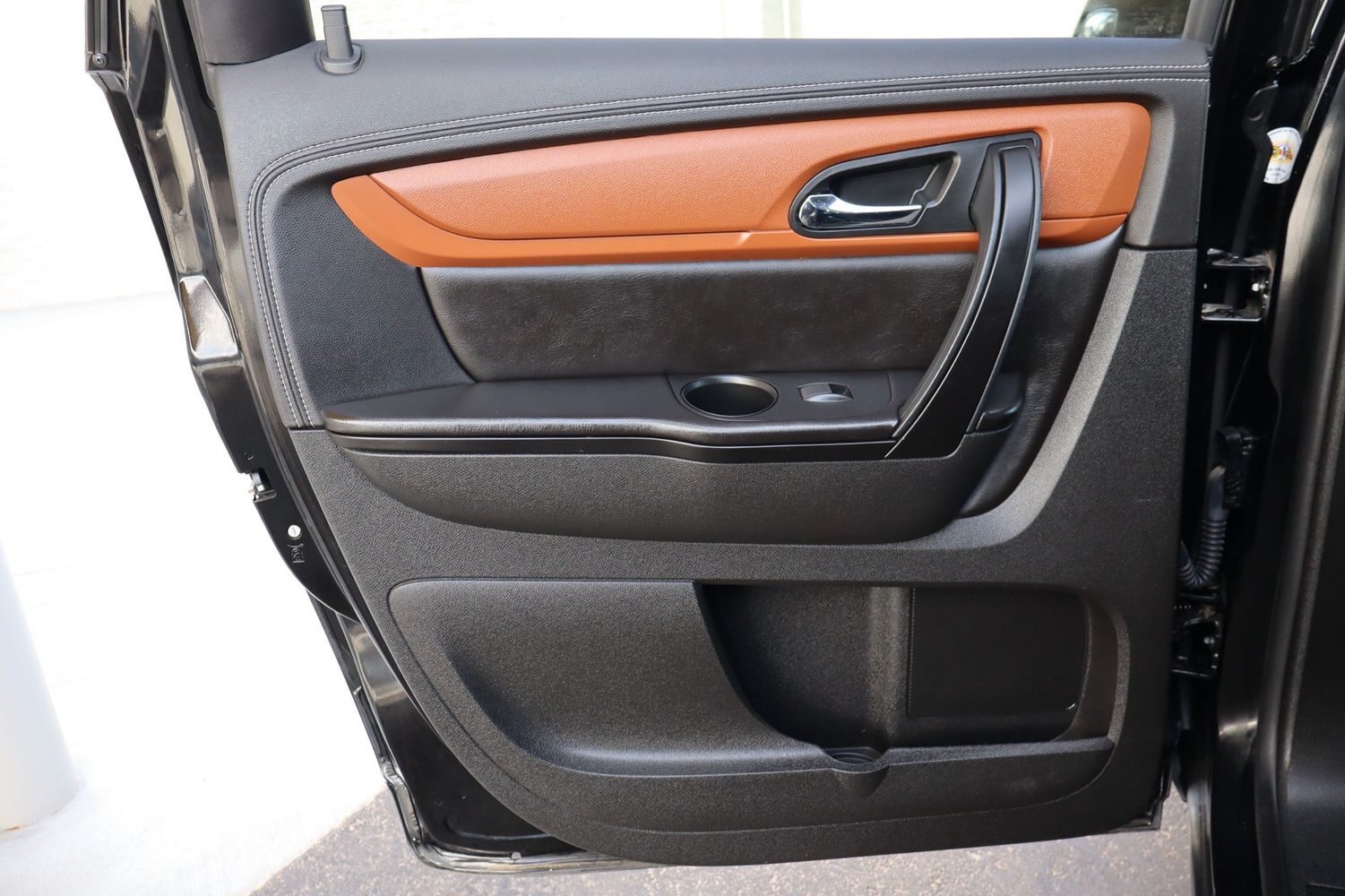 2017 Chevrolet Traverse LT | Victory Motors of Colorado