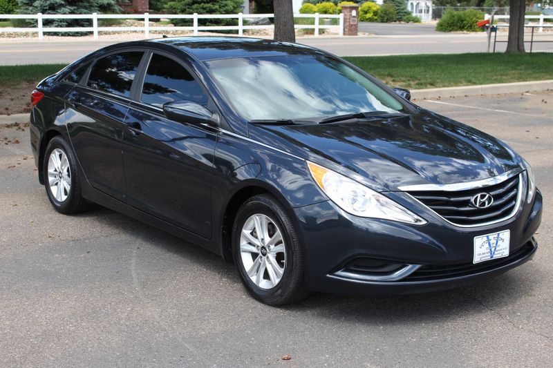 2012 Hyundai Sonata Photos