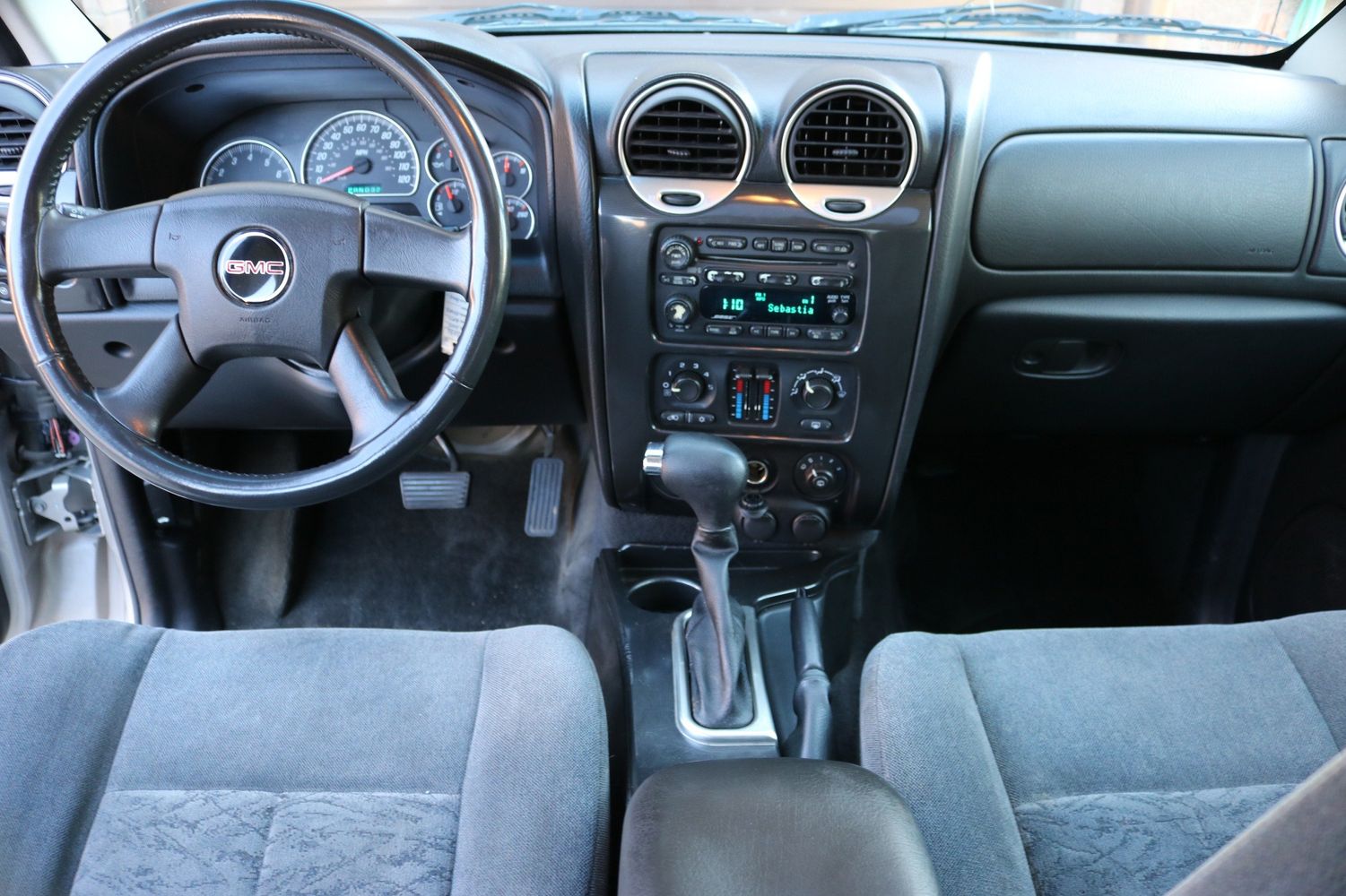 2005 GMC Envoy SLE | Victory Motors of Colorado