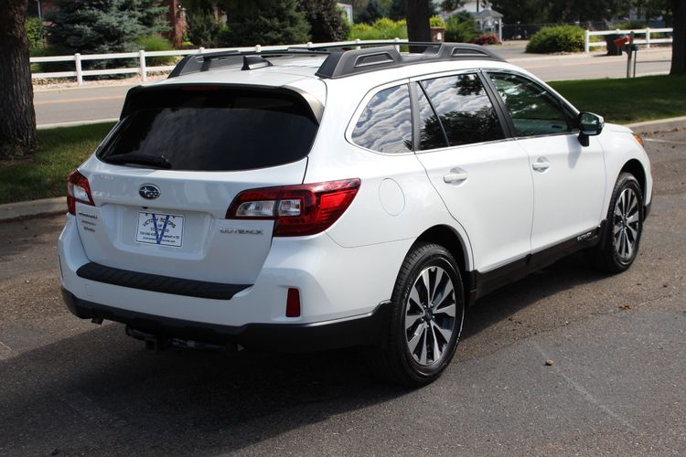2016 Subaru Outback 2.5i Limited | Victory Motors of Colorado
