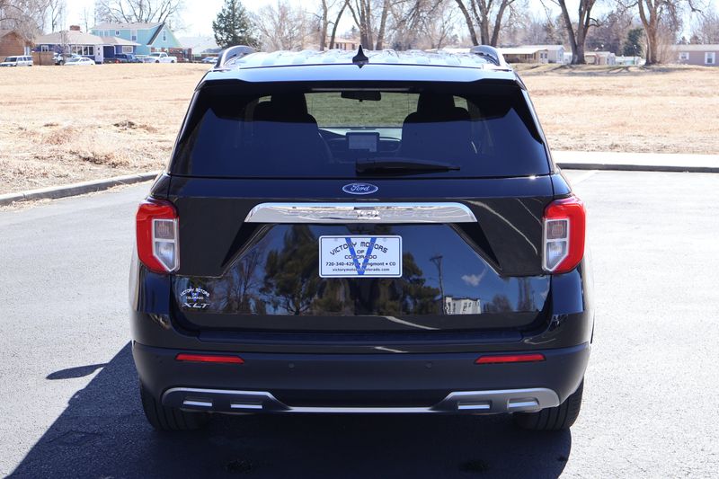 2022 Ford Explorer Photos