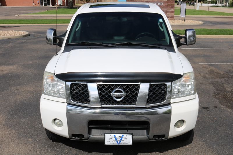 2005 Nissan Titan Photos