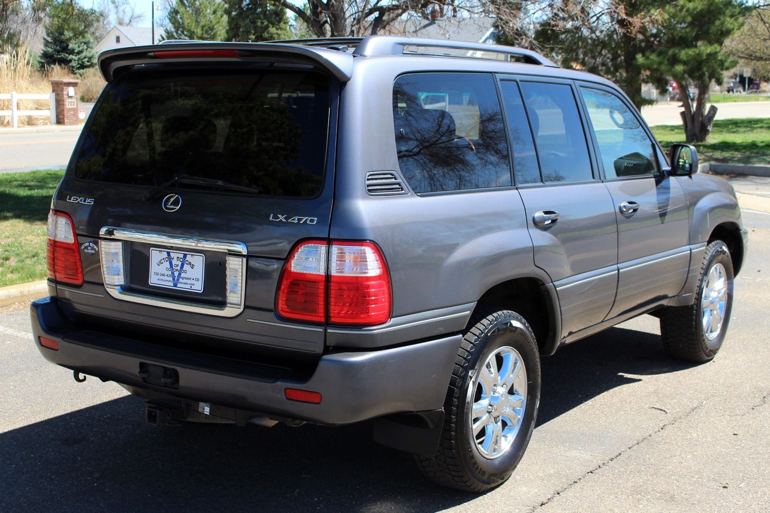 2005 Lexus LX 470 Base | Victory Motors of Colorado