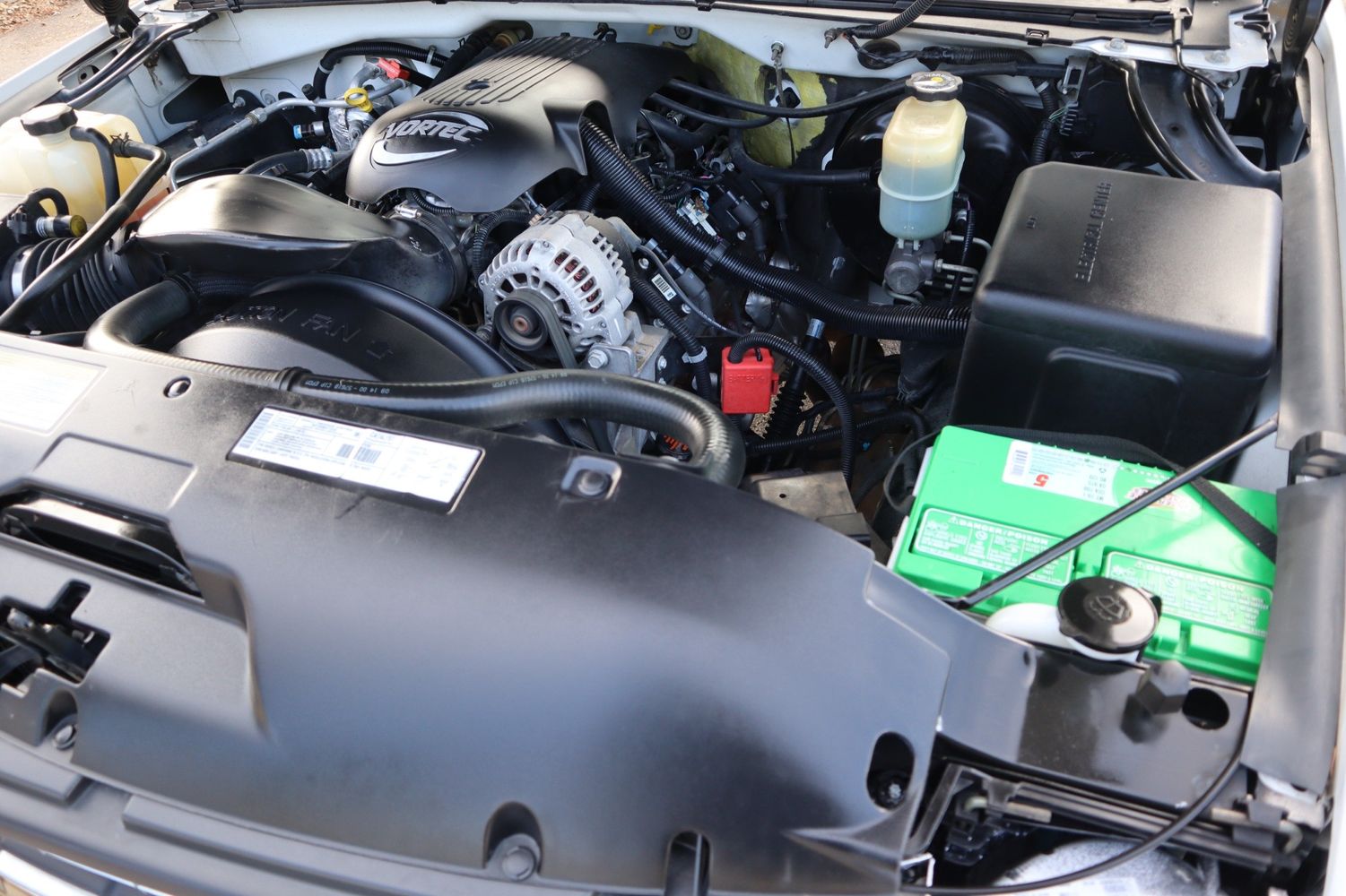 2001 Chevrolet Silverado 1500 LS | Victory Motors of Colorado
