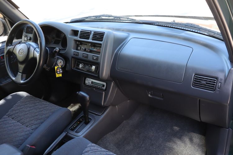 1998 Toyota RAV4 Base | Victory Motors of Colorado