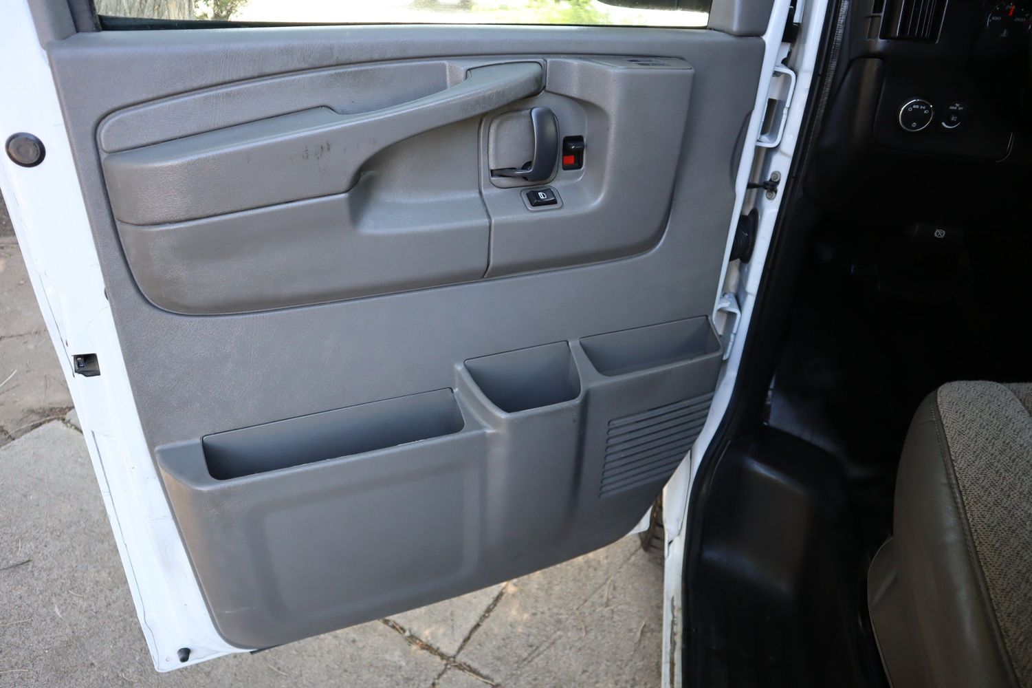 2014 Chevrolet Express Cargo 2500 | Victory Motors of Colorado