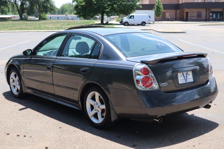 2005 Nissan Altima 3.5 SE | Victory Motors of Colorado