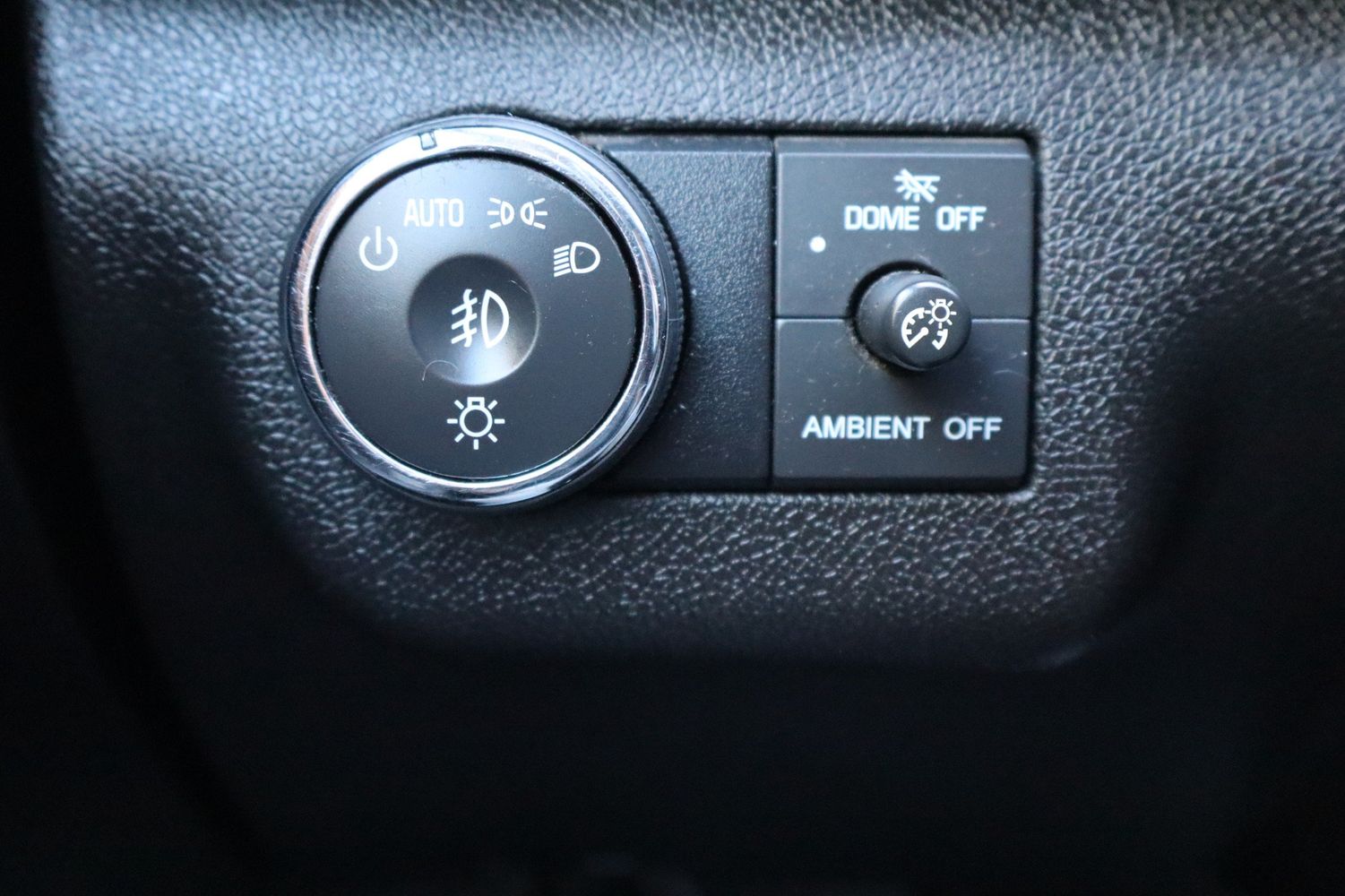 2013 Chevrolet Traverse 2LT | Victory Motors of Colorado