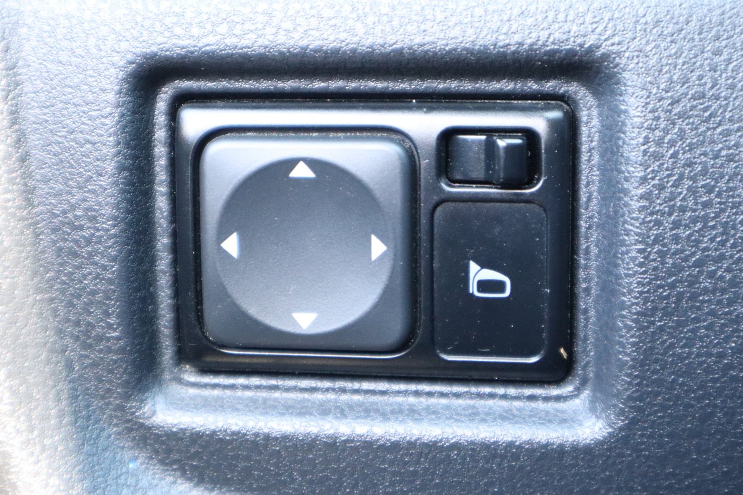 2015 Nissan Versa Note SV | Victory Motors of Colorado