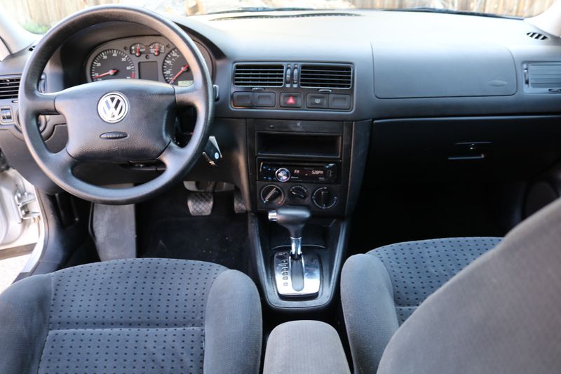 2001 Volkswagen Jetta Photos