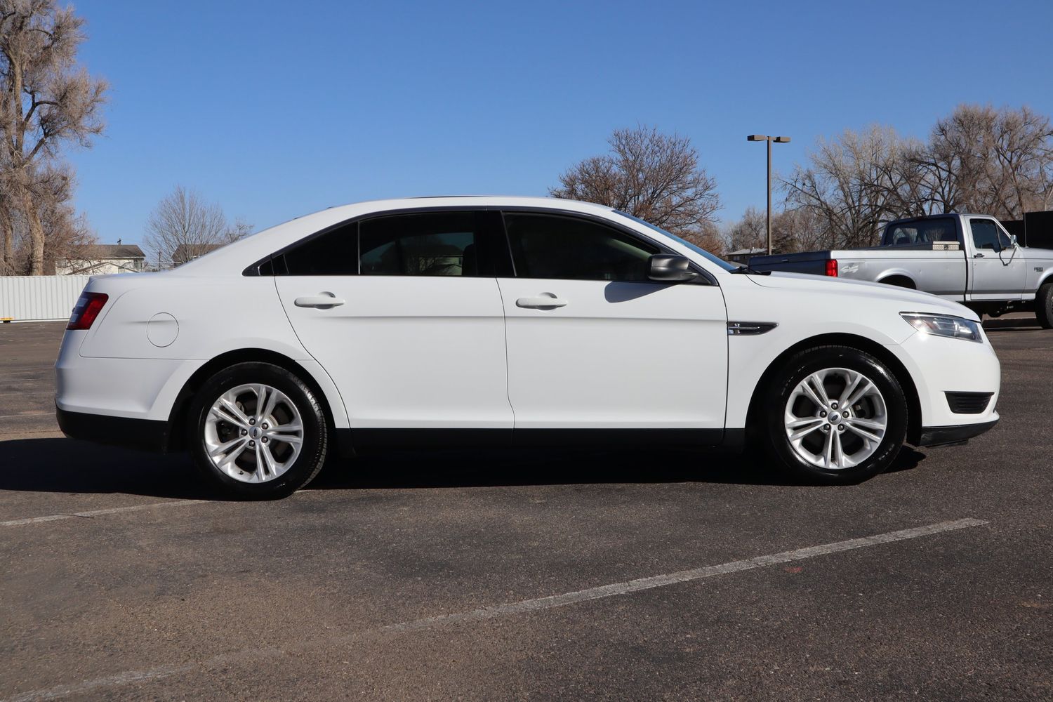 2015 Ford Taurus SE | Victory Motors of Colorado