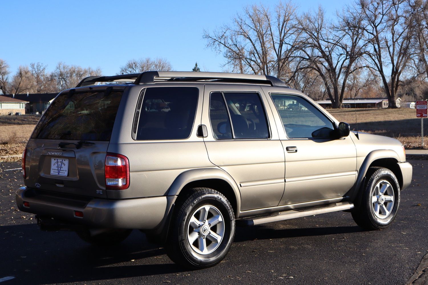 2003 Nissan Pathfinder SE | Victory Motors of Colorado