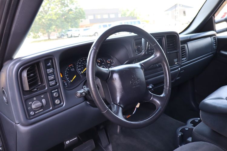 2001 Chevrolet Silverado 2500HD LS | Victory Motors of Colorado