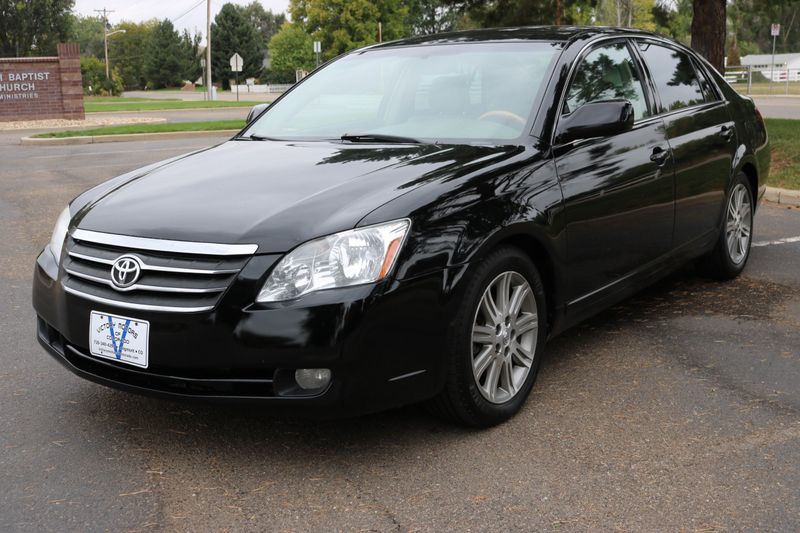 2005 Toyota Avalon Photos