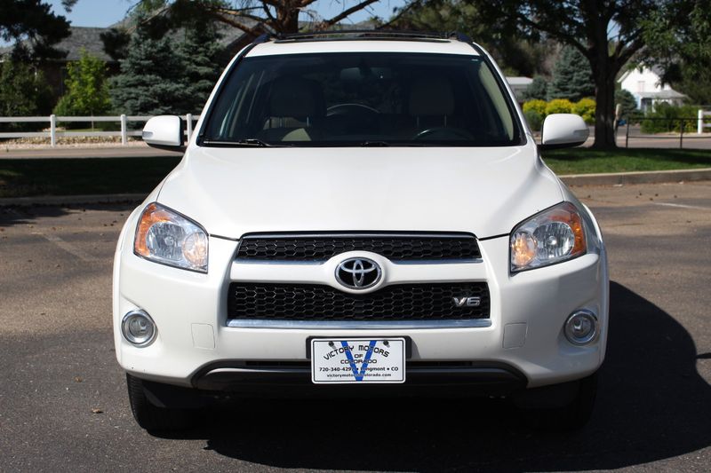2012 Toyota RAV4 Photos