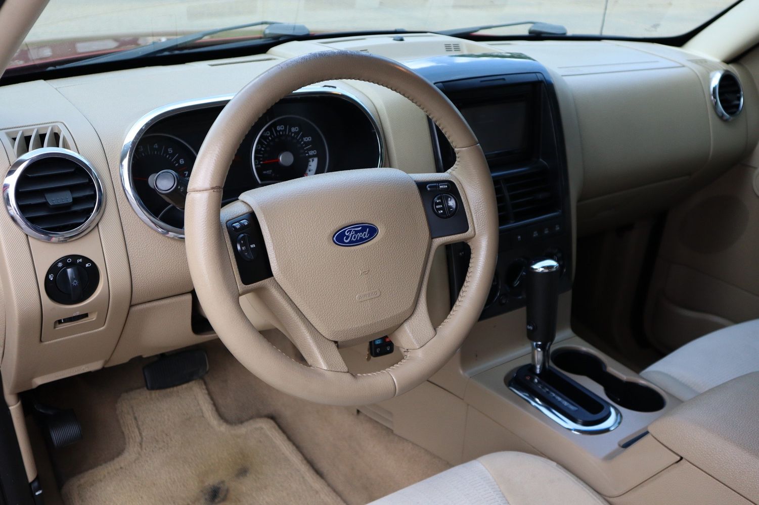 Ford Explorer 2008 Interior