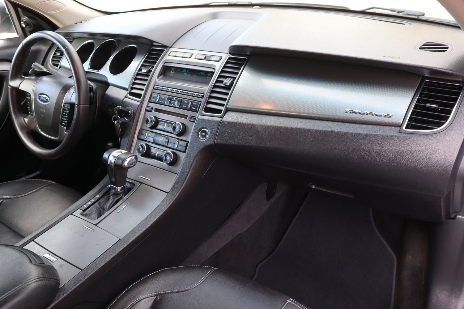 2012 Ford Taurus SEL | Victory Motors of Colorado