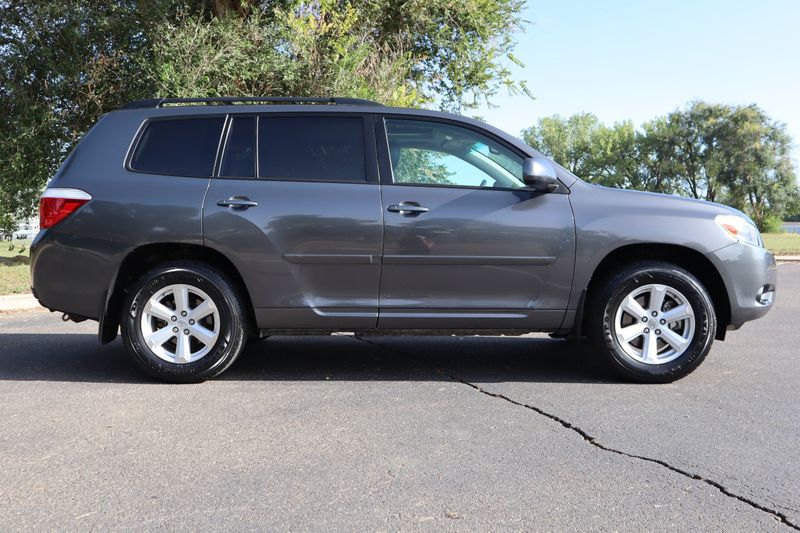 2010 Toyota Highlander Photos
