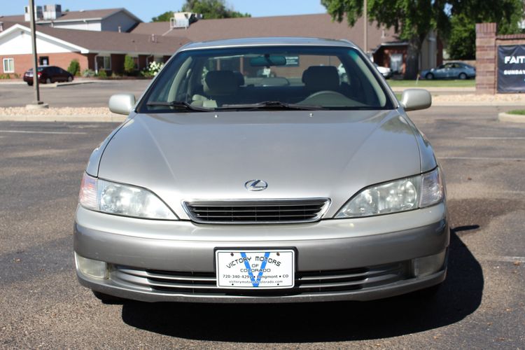 1998 Lexus ES 300 | Victory Motors of Colorado