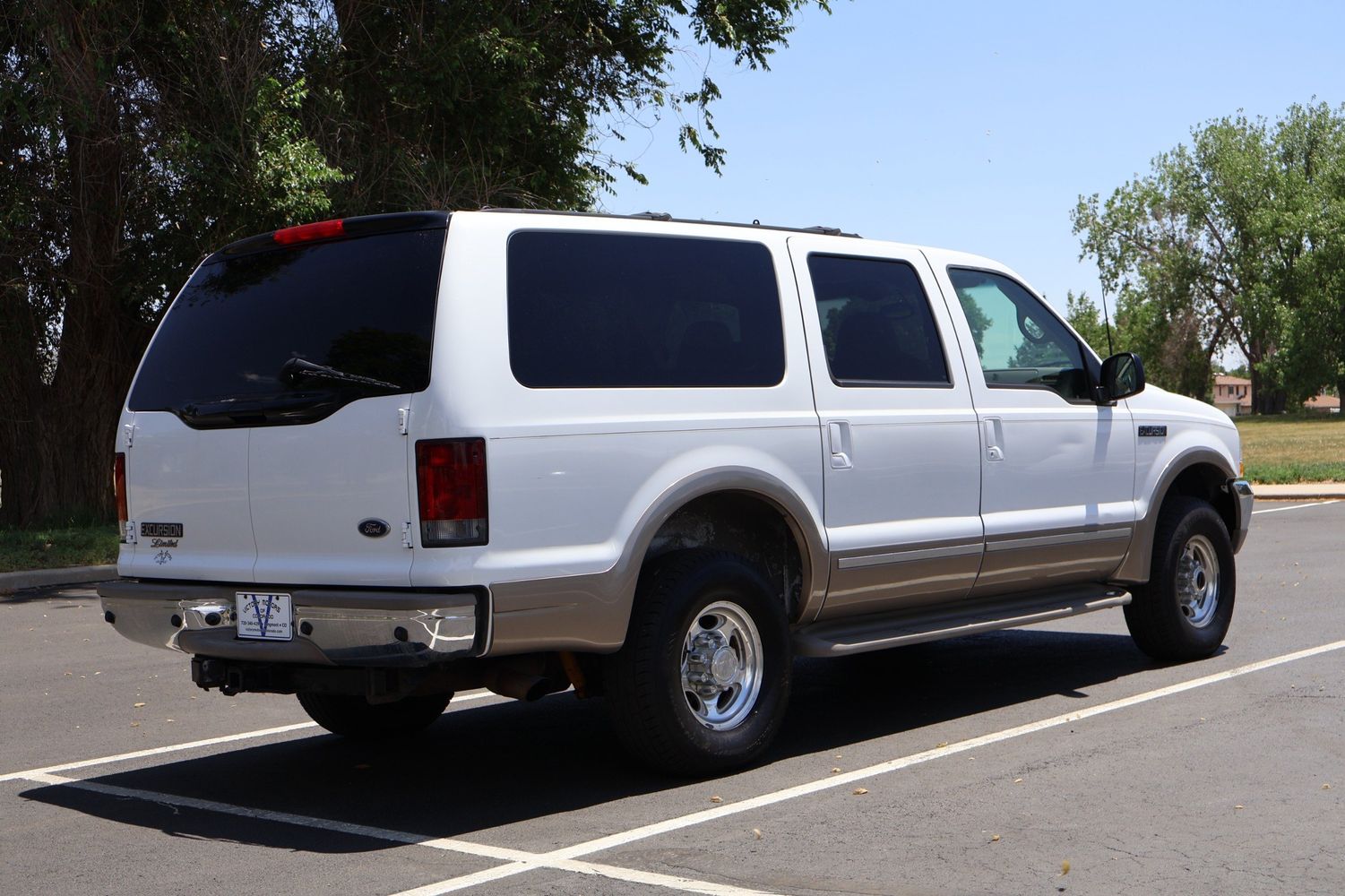 2002 Ford Excursion Limited | Victory Motors of Colorado