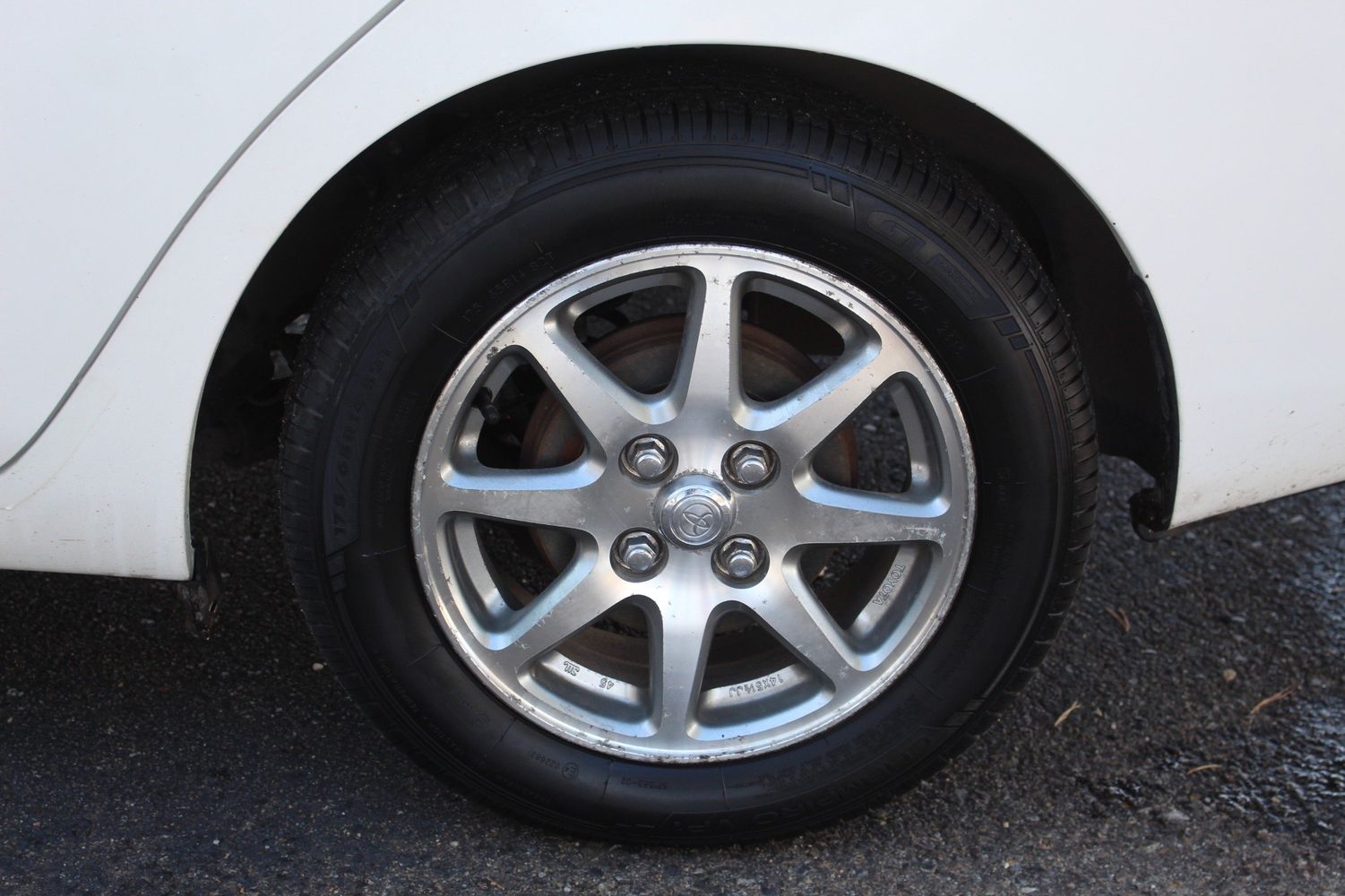 2001 Toyota Prius | Victory Motors of Colorado