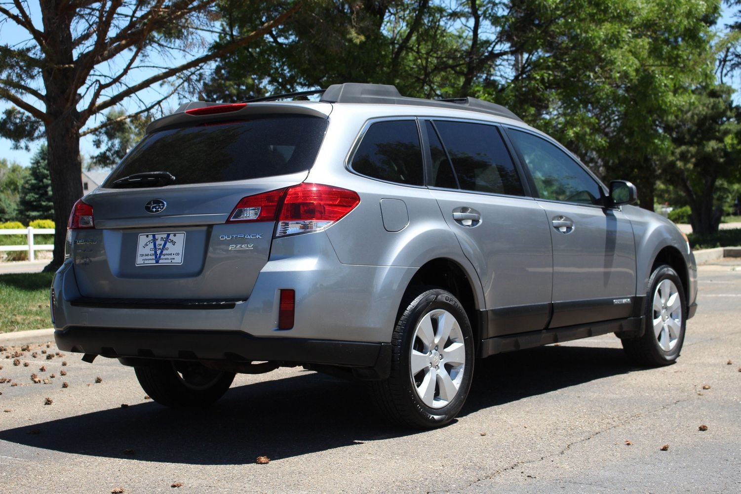 2011 Subaru Outback 2.5i Premium | Victory Motors of Colorado